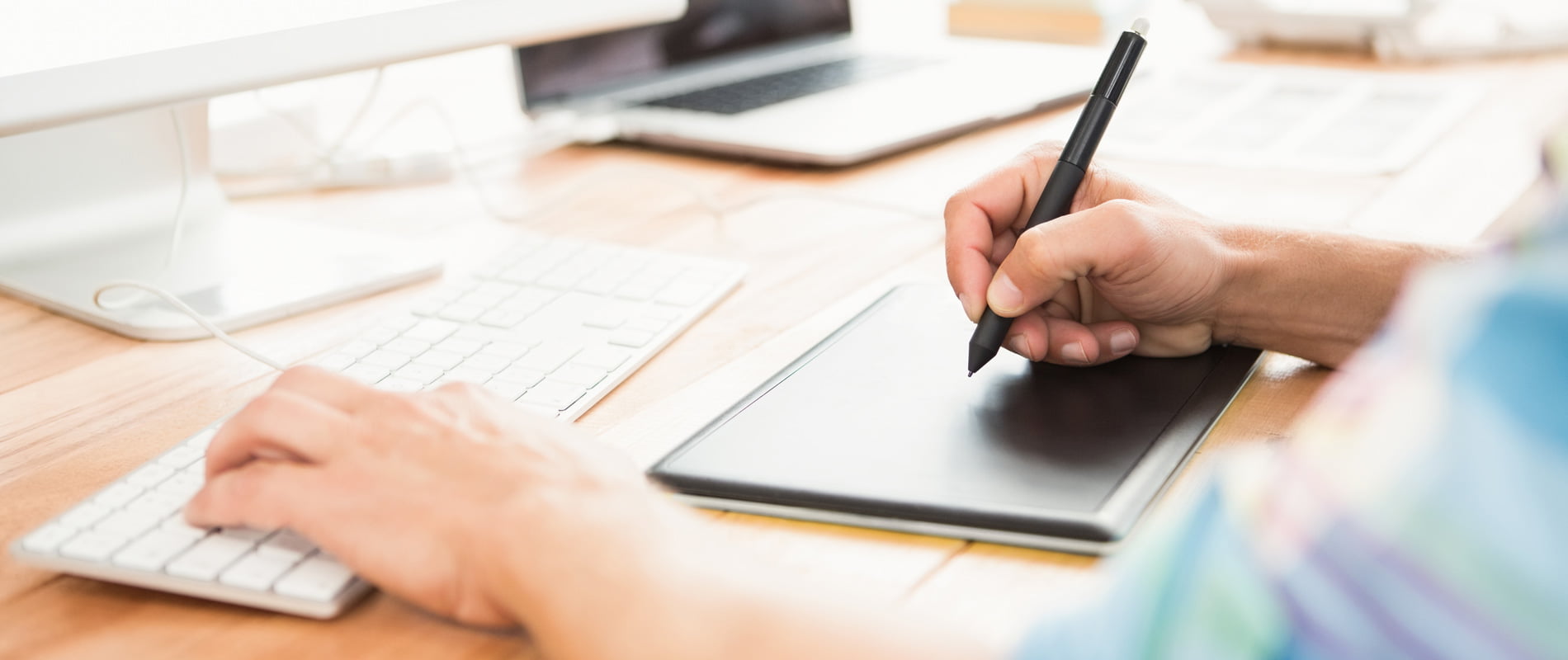 La différence entre infographiste, graphiste et concepteur graphique ...